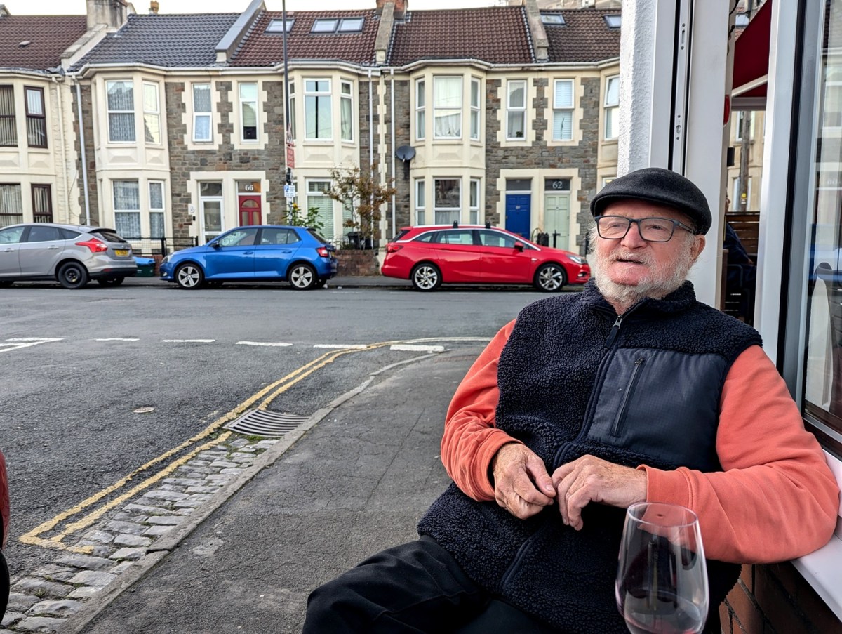 Meet the Artist: Terry Williams – The Floating Circle